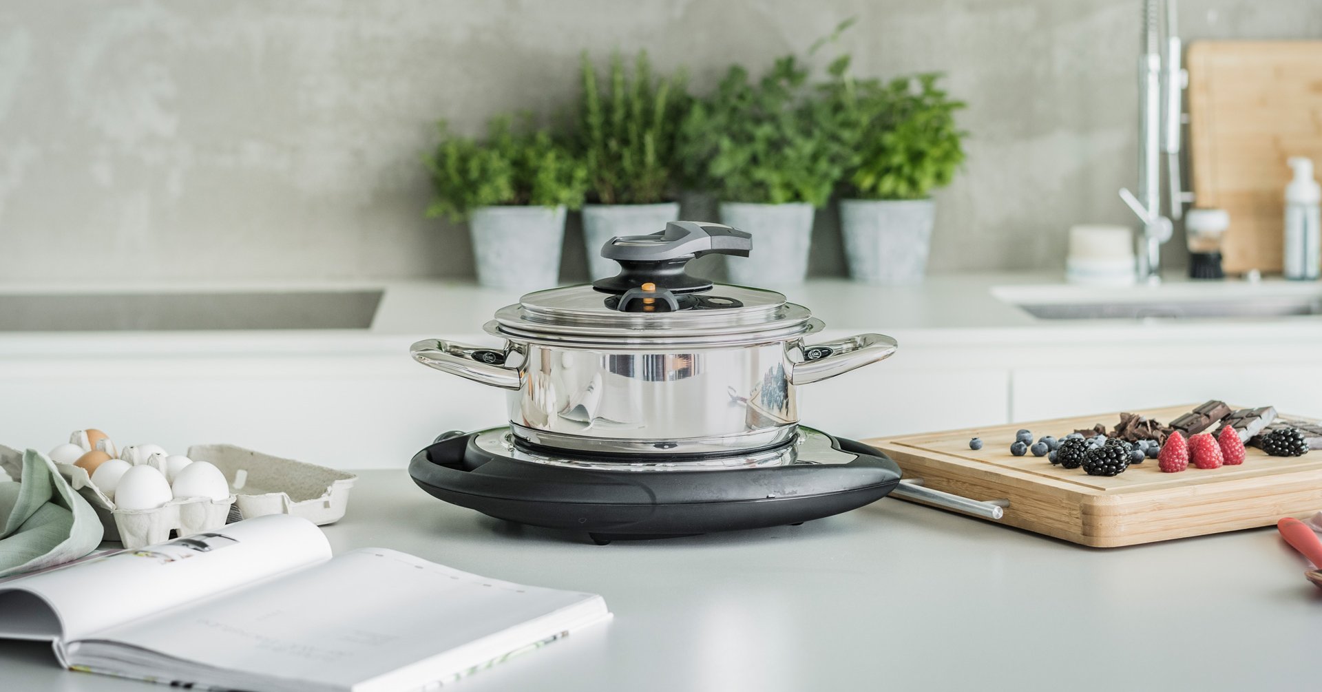 Downloads & Services - AMC